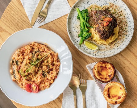 First Met Cafe - Payo