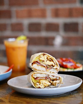 Three Hands Cafe - Payo